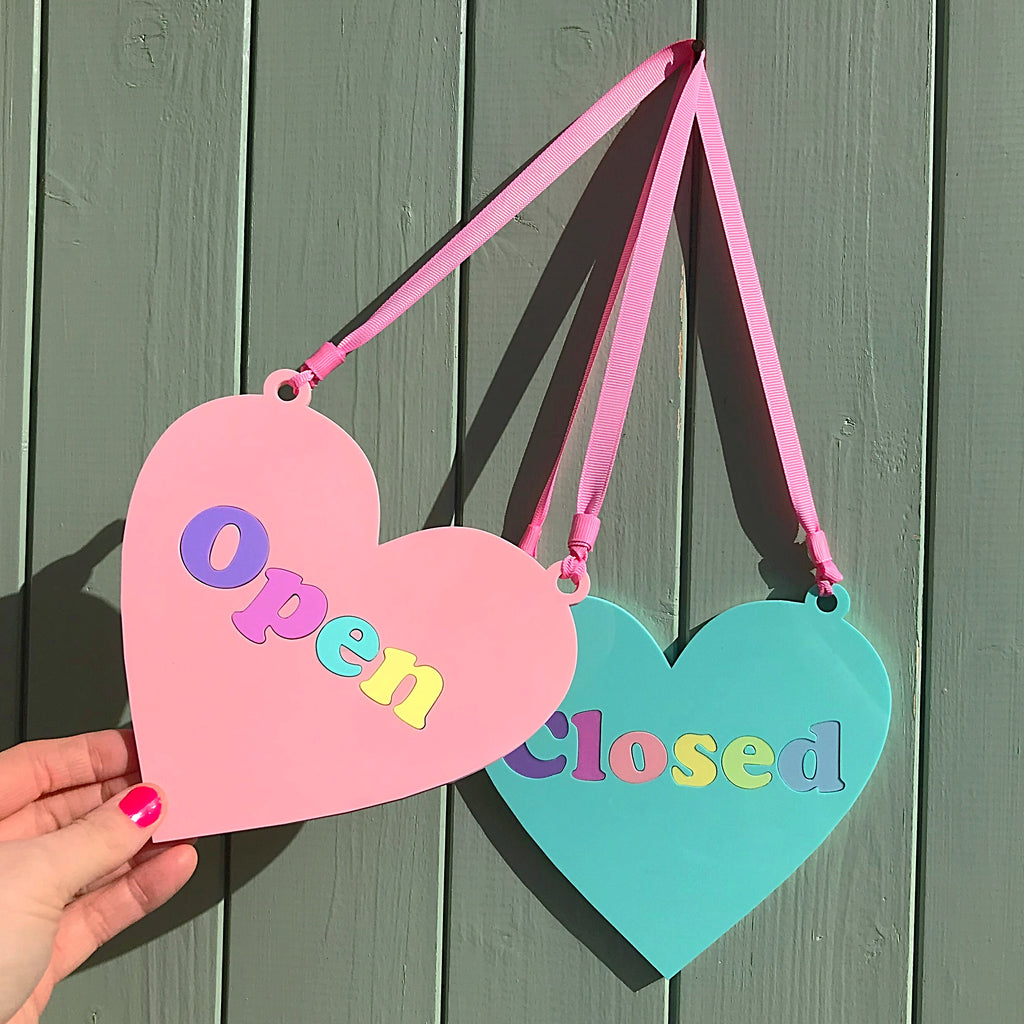 Open and Closed Acrylic Heart Door Sign – Little Pig Jewellery Design